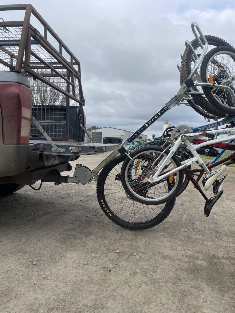 4 Bike SL100 Light Weight Shuttle Bike Rack - Single Trail Rack