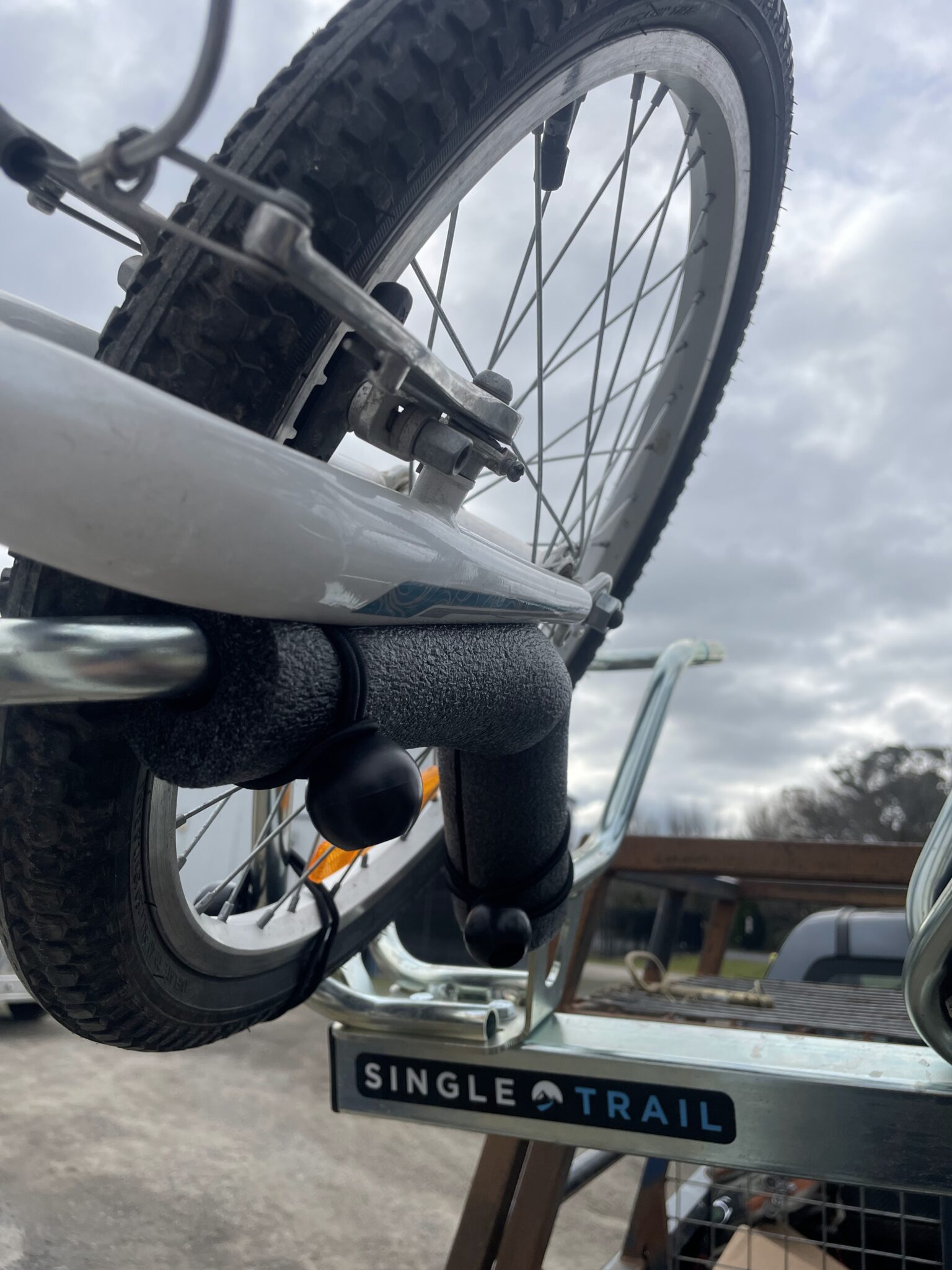 2 Bike SL100 Light Weight Shuttle Bike Rack - Single Trail Rack